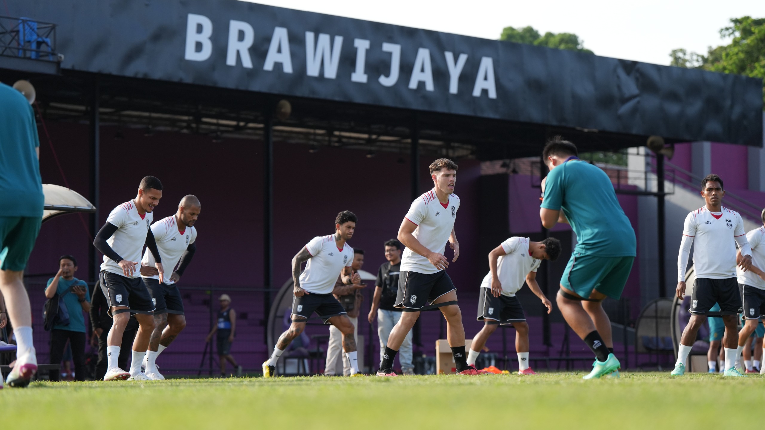 Malut United Optimis Raih 3 Poin di Kandang Persik Kediri - AyoTernate
